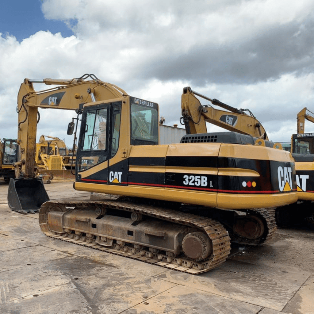 Excavateur CAT(3) : 325B, 325L, 320N. - IC TRANSPORT
